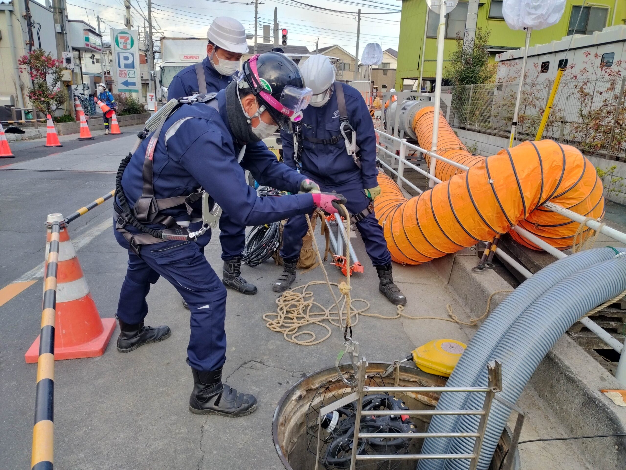 埼玉県八潮市道路陥没事故発生に伴う、ドローンを用いた事故現場調査活動のご報告 | JUIDA